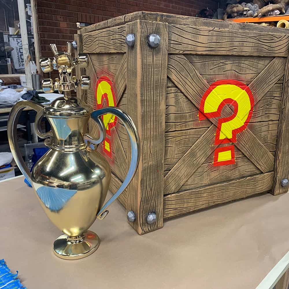 CRASH BANDICOOT TROPHY - THINGERGY INC.
