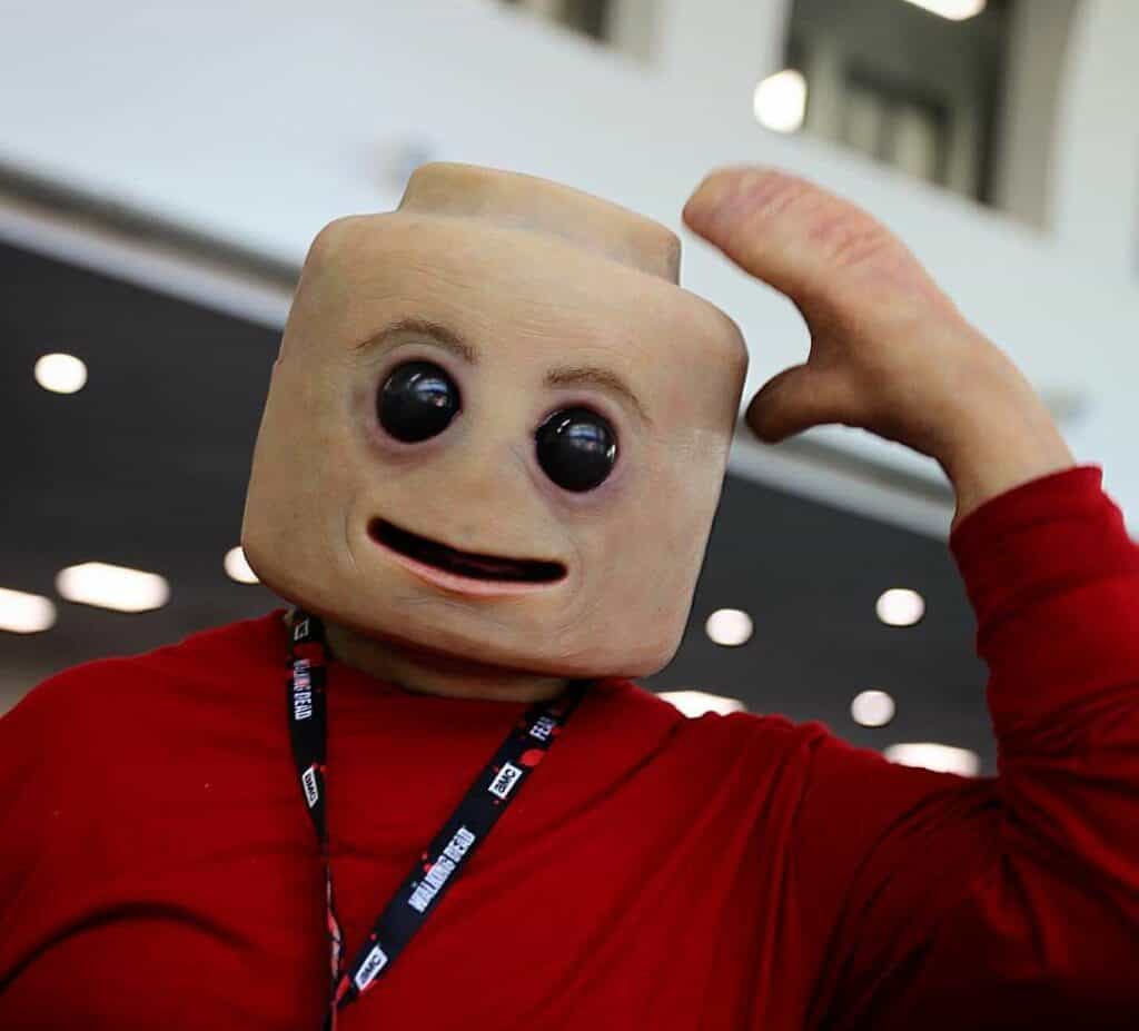 REALISTIC LEGO MINIFIG - THINGERGY INC.